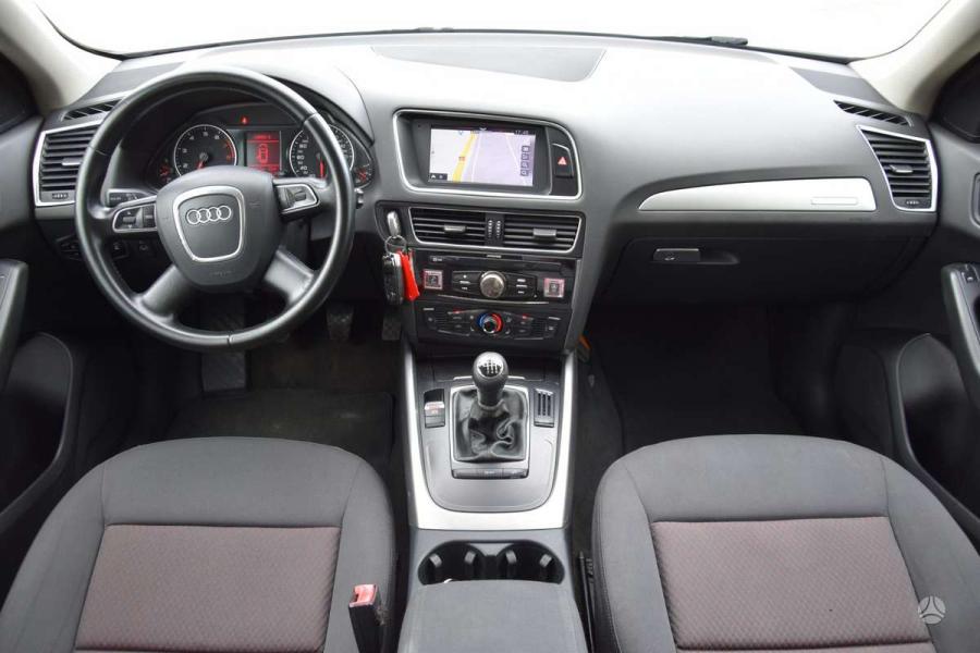 Balts Audi Q5 2011 Viļņa, ar dzinēja tilpumu 1.98 L un nobraukumu 285 tūkst. km par 6600 €, foto 17 vietnē AUTOMOTO.COM.LV