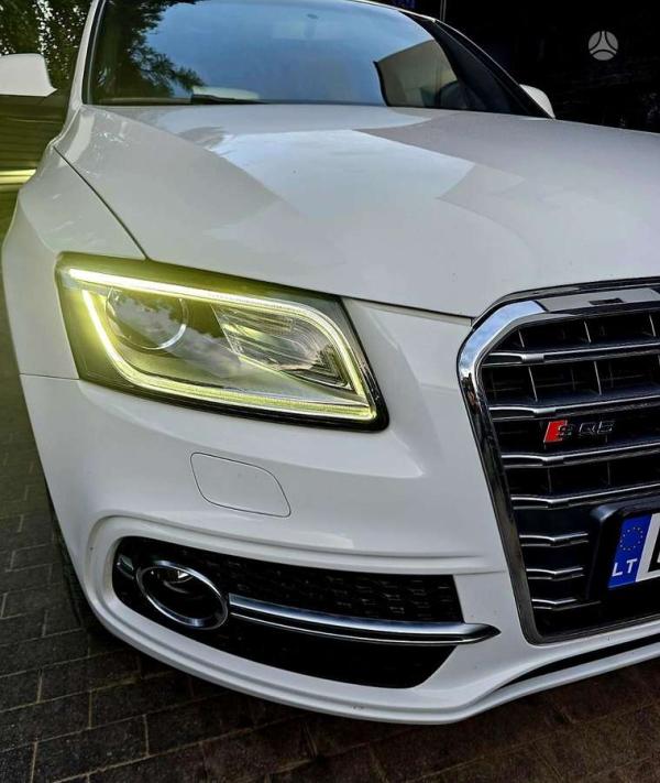 White Audi Q5 2011 in Vilnius, with an engine capacity of 2.97 L and mileage of 214 thousand km for 9500 €, photo 11 on AUTOMOTO.COM.LV