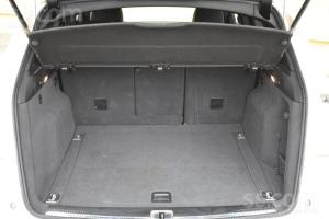 Balts Audi Q5 2011 Talsi, ar dzinēja tilpumu 3.00 L un nobraukumu 302 tūkst. km par 9200 €, foto 10 vietnē AUTOMOTO.COM.LV