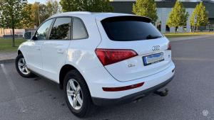 White Audi Q5 2011 in Utena, with an engine capacity of 1.97 L and mileage of 441 thousand km for 6150 €, photo 5 on AUTOMOTO.COM.LV