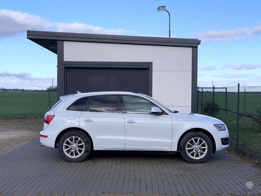White Audi Q5 2012 in Kedainiai, with an engine capacity of 1.98 L and mileage of 294 thousand km for 7999 €, photo 8 on AUTOMOTO.COM.LV