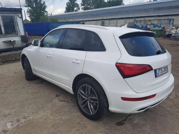 White Audi Q5 2012 in Kaunas, with an engine capacity of 1.98 L and mileage of 230 thousand km for 8900 €, photo 3 on AUTOMOTO.COM.LV