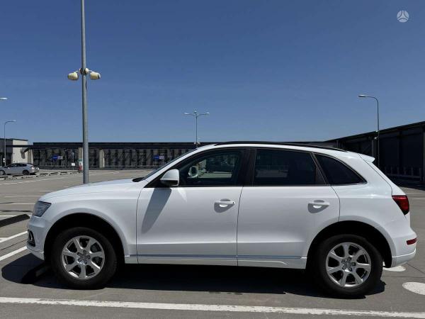 Balts Audi Q5 2012 Kauņa, ar dzinēja tilpumu 1.98 L un nobraukumu 338 tūkst. km par 9500 €, foto 4 vietnē AUTOMOTO.COM.LV