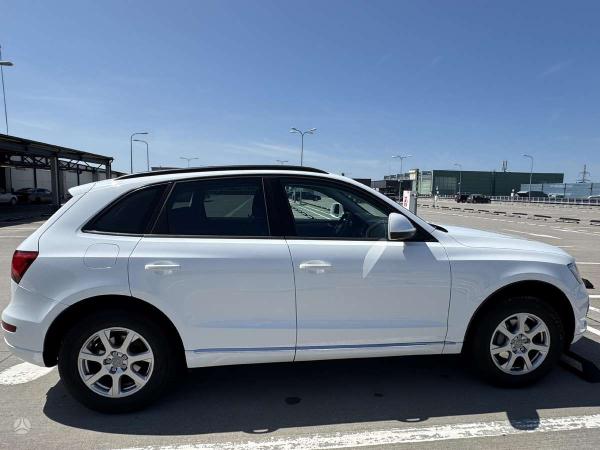 Balts Audi Q5 2012 Kauņa, ar dzinēja tilpumu 1.98 L un nobraukumu 338 tūkst. km par 9500 €, foto 8 vietnē AUTOMOTO.COM.LV
