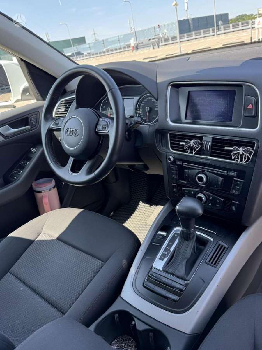 White Audi Q5 2012 in Kaunas, with an engine capacity of 1.98 L and mileage of 338 thousand km for 9500 €, photo 11 on AUTOMOTO.COM.LV