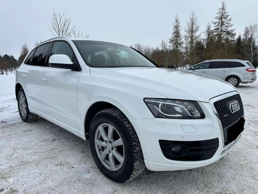 White Audi Q5 2012 in Kelme, with an engine capacity of 1.97 L and mileage of 195 thousand km for 10650 €, photo 1 on AUTOMOTO.COM.LV