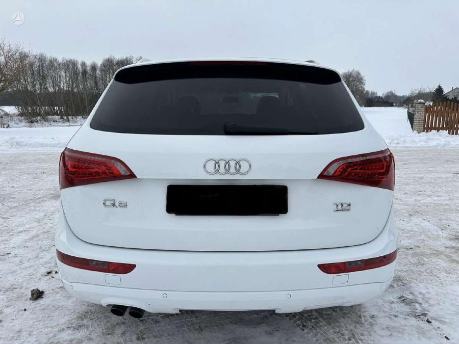 White Audi Q5 2012 in Kelme, with an engine capacity of 1.97 L and mileage of 195 thousand km for 10650 €, photo 6 on AUTOMOTO.COM.LV