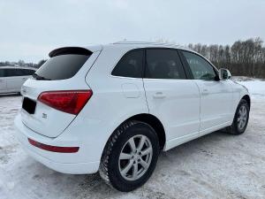 White Audi Q5 2012 in Kelme, with an engine capacity of 1.97 L and mileage of 195 thousand km for 10650 €, photo 7 on AUTOMOTO.COM.LV