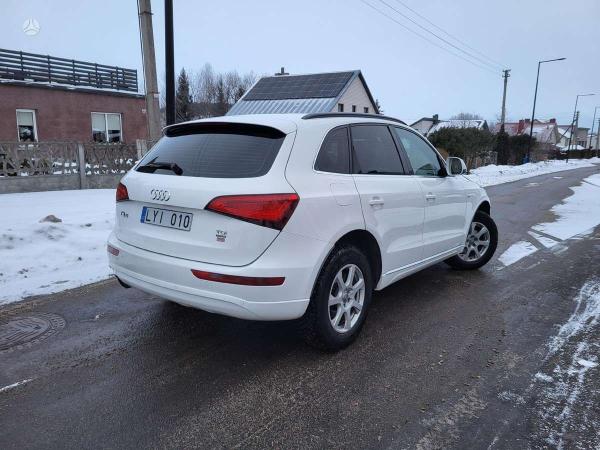 Balts Audi Q5 2012 Alīta, ar dzinēja tilpumu 1.97 L un nobraukumu 346 tūkst. km par 9999 €, foto 4 vietnē AUTOMOTO.COM.LV