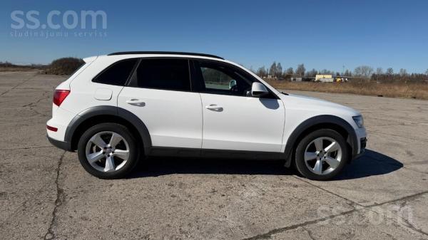 Balts Audi Q5 2012 Rīga, ar dzinēja tilpumu 2.00 L un nobraukumu 0 tūkst. km par 9950 €, foto 6 vietnē AUTOMOTO.COM.LV