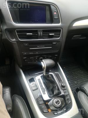 White Audi Q5 2012 in Cesis, with an engine capacity of 2.00 L and mileage of 327 thousand km for 11500 €, photo 6 on AUTOMOTO.COM.LV