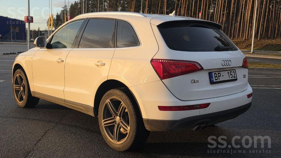 White Audi Q5 2012 in Riga, with an engine capacity of 2.00 L and mileage of 267 thousand km for 10500 €, photo 3 on AUTOMOTO.COM.LV