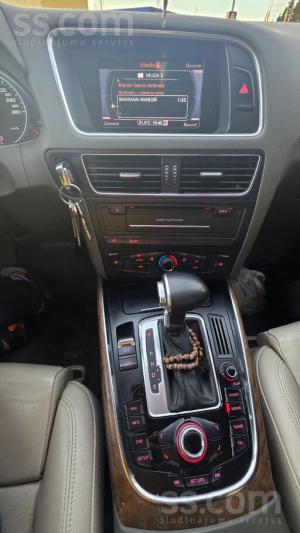 White Audi Q5 2012 in Riga, with an engine capacity of 2.00 L and mileage of 267 thousand km for 10500 €, photo 8 on AUTOMOTO.COM.LV