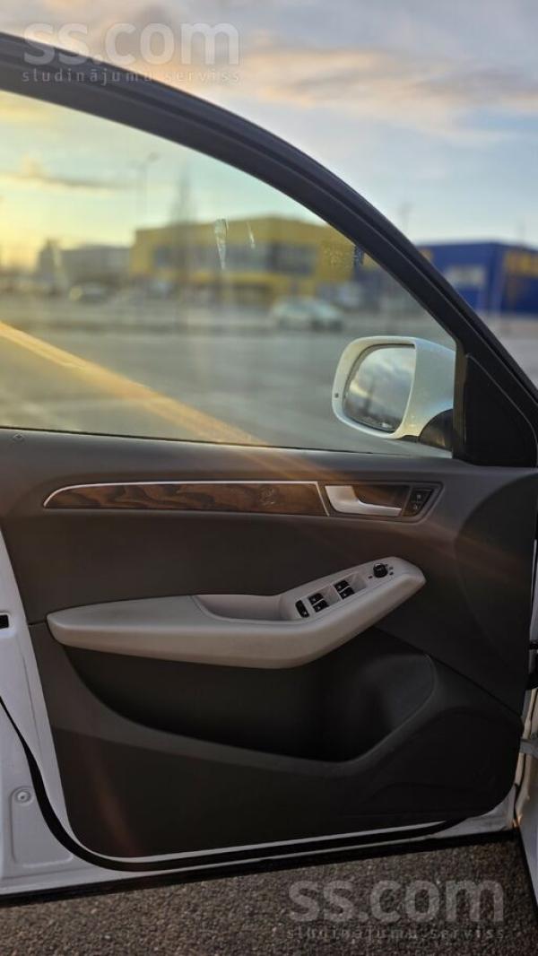 White Audi Q5 2012 in Riga, with an engine capacity of 2.00 L and mileage of 267 thousand km for 10500 €, photo 10 on AUTOMOTO.COM.LV