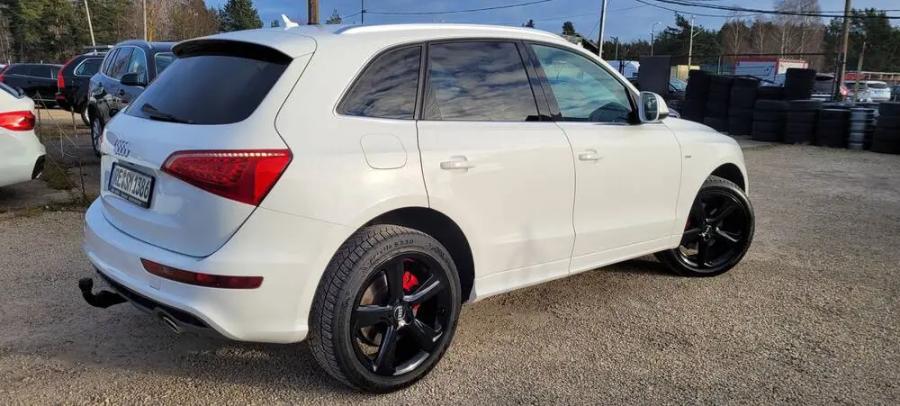 White Audi Q5 2012 in Riga, with an engine capacity of 3.00 L and mileage of 292 thousand km for 11900 €, photo 4 on AUTOMOTO.COM.LV