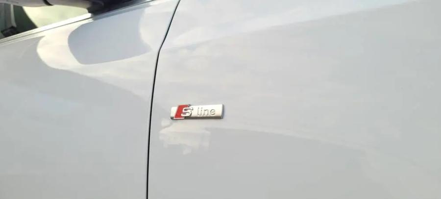 White Audi Q5 2012 in Riga, with an engine capacity of 3.00 L and mileage of 292 thousand km for 11900 €, photo 10 on AUTOMOTO.COM.LV