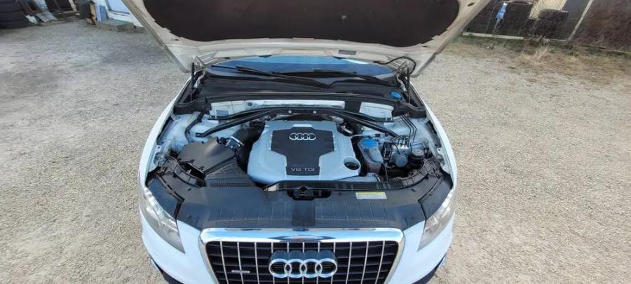 White Audi Q5 2012 in Riga, with an engine capacity of 3.00 L and mileage of 292 thousand km for 11900 €, photo 11 on AUTOMOTO.COM.LV