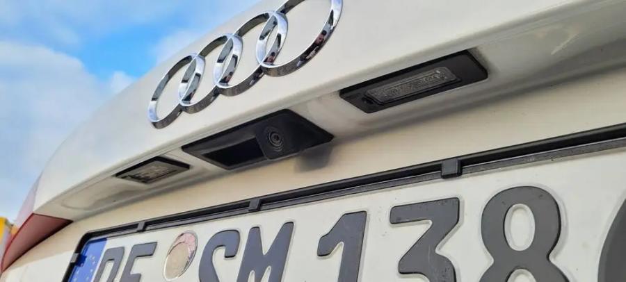 White Audi Q5 2012 in Riga, with an engine capacity of 3.00 L and mileage of 292 thousand km for 11900 €, photo 12 on AUTOMOTO.COM.LV