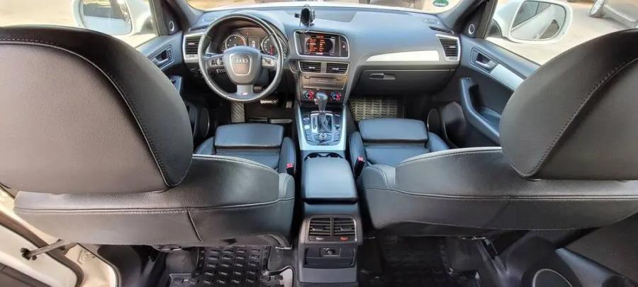 White Audi Q5 2012 in Riga, with an engine capacity of 3.00 L and mileage of 292 thousand km for 11900 €, photo 14 on AUTOMOTO.COM.LV