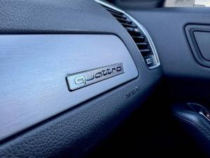 White Audi Q5 2012 in Rezekne, with an engine capacity of 2.00 L and mileage of 295 thousand km for 12300 €, photo 9 on AUTOMOTO.COM.LV