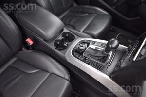 White Audi Q5 2012 in Riga, with an engine capacity of 3.00 L and mileage of 323 thousand km for 8000 €, photo 10 on AUTOMOTO.COM.LV