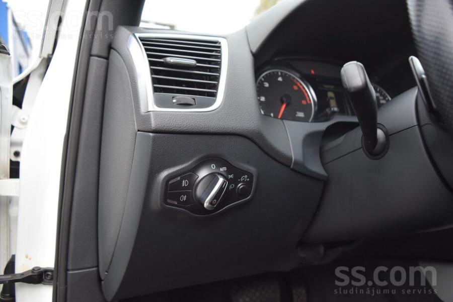 White Audi Q5 2012 in Riga, with an engine capacity of 3.00 L and mileage of 323 thousand km for 8000 €, photo 13 on AUTOMOTO.COM.LV