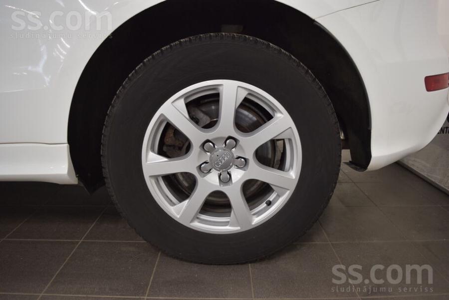 White Audi Q5 2012 in Riga, with an engine capacity of 3.00 L and mileage of 323 thousand km for 8000 €, photo 19 on AUTOMOTO.COM.LV