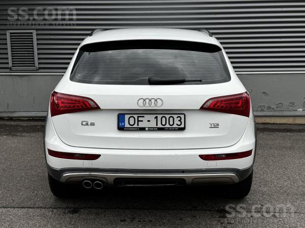 Balts Audi Q5 2012 Rīga, ar dzinēja tilpumu 2.00 L un nobraukumu 329 tūkst. km par 9900 €, foto 4 vietnē AUTOMOTO.COM.LV