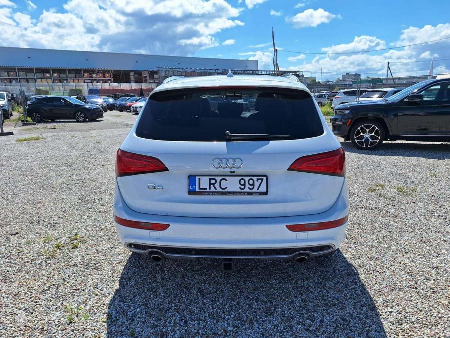 White Audi Q5 2012 in Kaunas, with an engine capacity of 1.98 L and mileage of 202 thousand km for 8500 €, photo 6 on AUTOMOTO.COM.LV