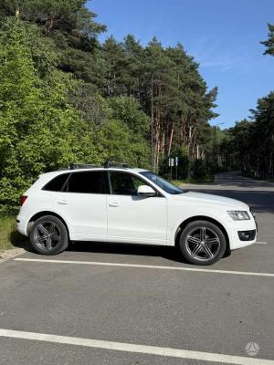 White Audi Q5 2012 in Kaunas, with an engine capacity of 1.97 L and mileage of 329 thousand km for 7100 €, photo 4 on AUTOMOTO.COM.LV