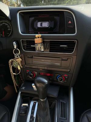 White Audi Q5 2012 in Kaunas, with an engine capacity of 1.97 L and mileage of 329 thousand km for 7100 €, photo 10 on AUTOMOTO.COM.LV
