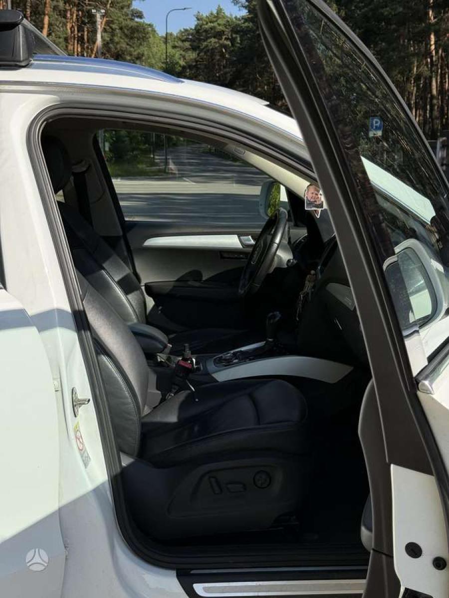 White Audi Q5 2012 in Kaunas, with an engine capacity of 1.97 L and mileage of 329 thousand km for 7100 €, photo 11 on AUTOMOTO.COM.LV