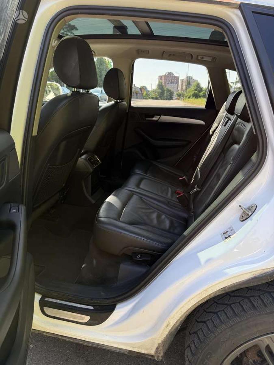 White Audi Q5 2012 in Kaunas, with an engine capacity of 1.97 L and mileage of 329 thousand km for 7100 €, photo 15 on AUTOMOTO.COM.LV