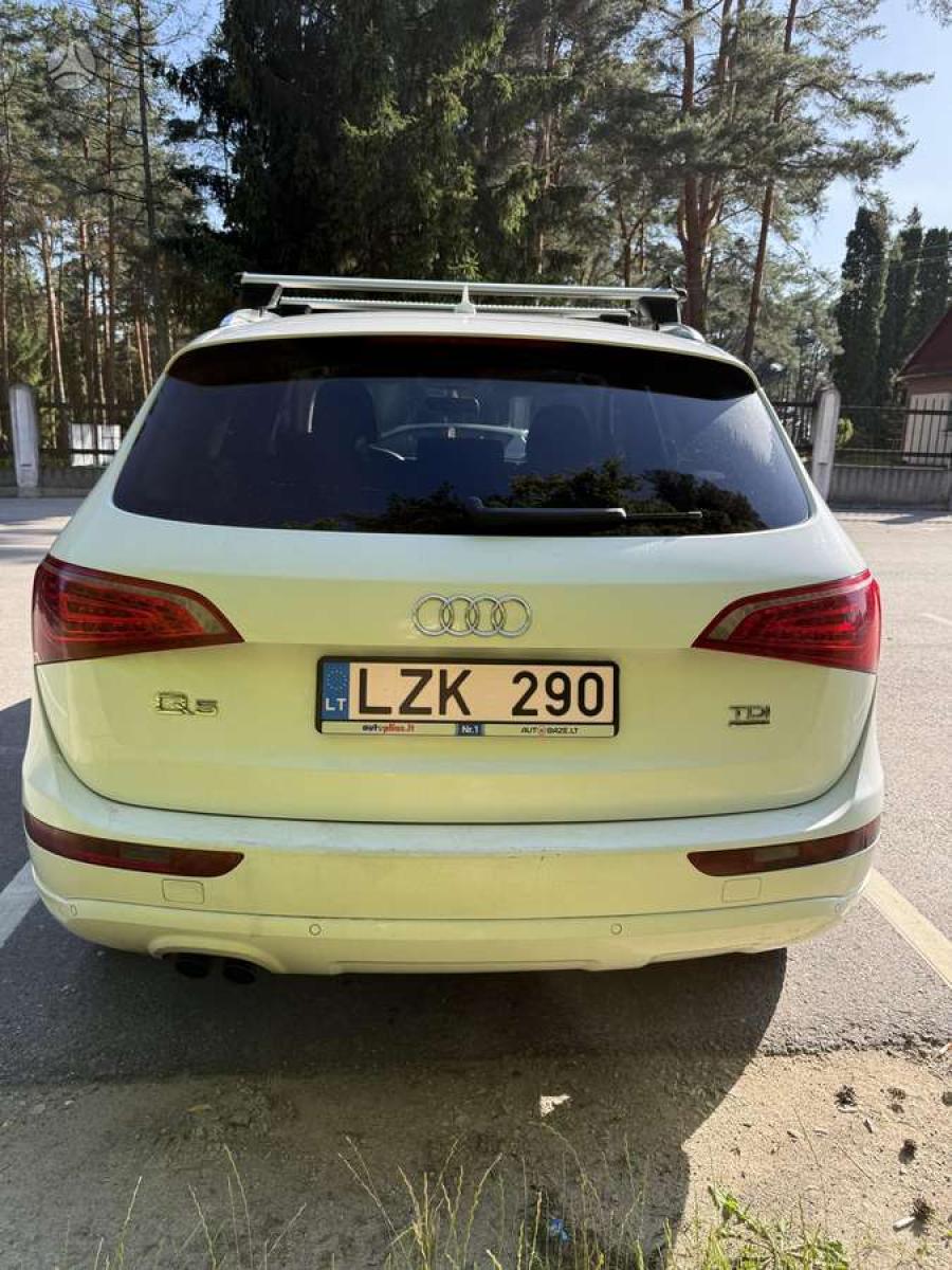 White Audi Q5 2012 in Kaunas, with an engine capacity of 1.97 L and mileage of 329 thousand km for 7100 €, photo 17 on AUTOMOTO.COM.LV