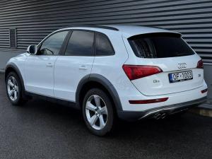 Balts Audi Q5 2012 Rīga, ar dzinēja tilpumu 2.00 L un nobraukumu 329 tūkst. km par 9900 €, foto 4 vietnē AUTOMOTO.COM.LV