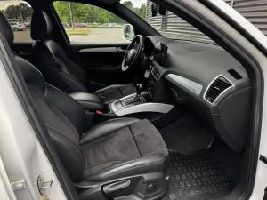 Balts Audi Q5 2012 Rīga, ar dzinēja tilpumu 2.00 L un nobraukumu 329 tūkst. km par 9900 €, foto 14 vietnē AUTOMOTO.COM.LV