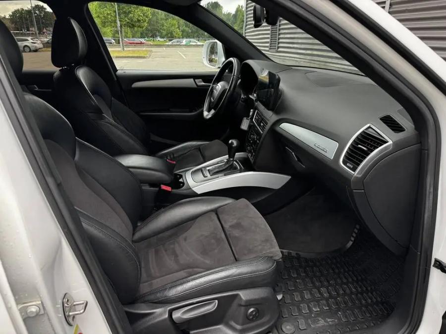 Balts Audi Q5 2012 Rīga, ar dzinēja tilpumu 2.00 L un nobraukumu 329 tūkst. km par 9900 €, foto 14 vietnē AUTOMOTO.COM.LV
