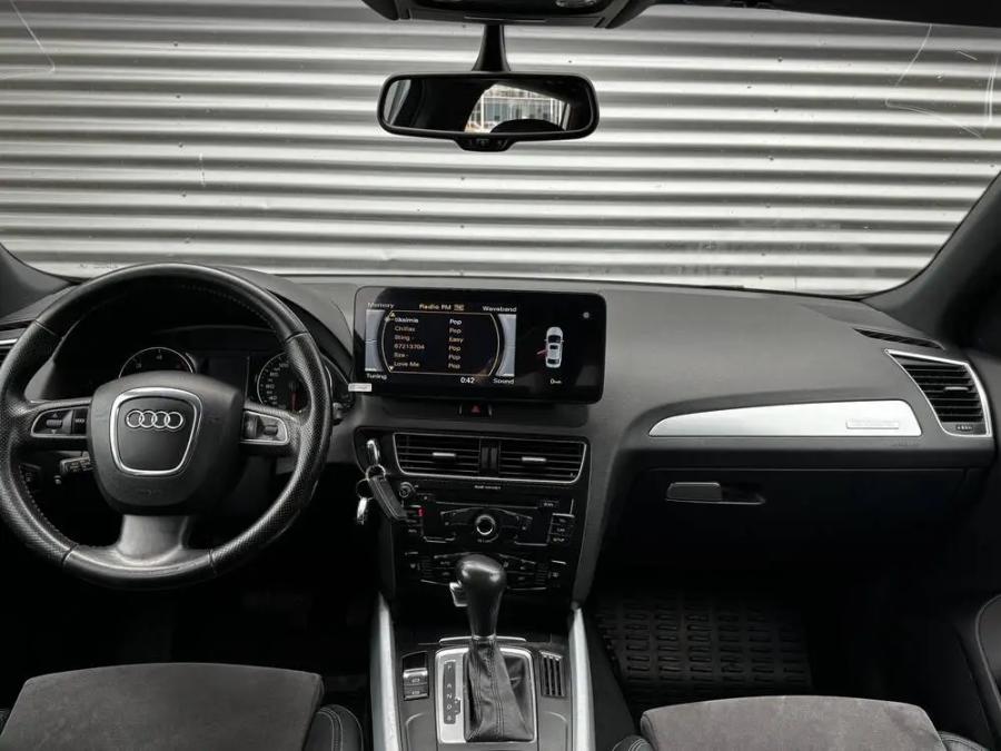 Balts Audi Q5 2012 Rīga, ar dzinēja tilpumu 2.00 L un nobraukumu 329 tūkst. km par 9900 €, foto 15 vietnē AUTOMOTO.COM.LV