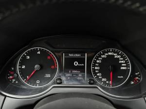 Balts Audi Q5 2012 Rīga, ar dzinēja tilpumu 2.00 L un nobraukumu 329 tūkst. km par 9900 €, foto 17 vietnē AUTOMOTO.COM.LV