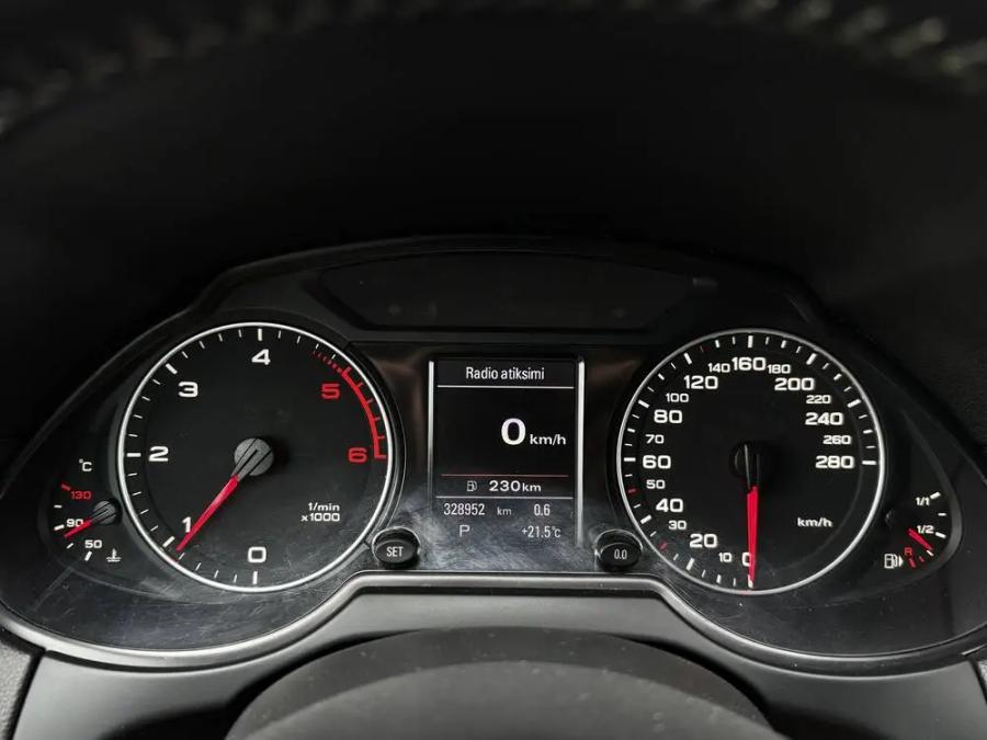 Balts Audi Q5 2012 Rīga, ar dzinēja tilpumu 2.00 L un nobraukumu 329 tūkst. km par 9900 €, foto 17 vietnē AUTOMOTO.COM.LV