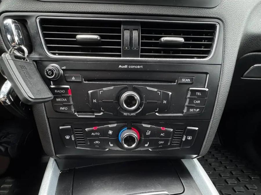 Balts Audi Q5 2012 Rīga, ar dzinēja tilpumu 2.00 L un nobraukumu 329 tūkst. km par 9900 €, foto 19 vietnē AUTOMOTO.COM.LV