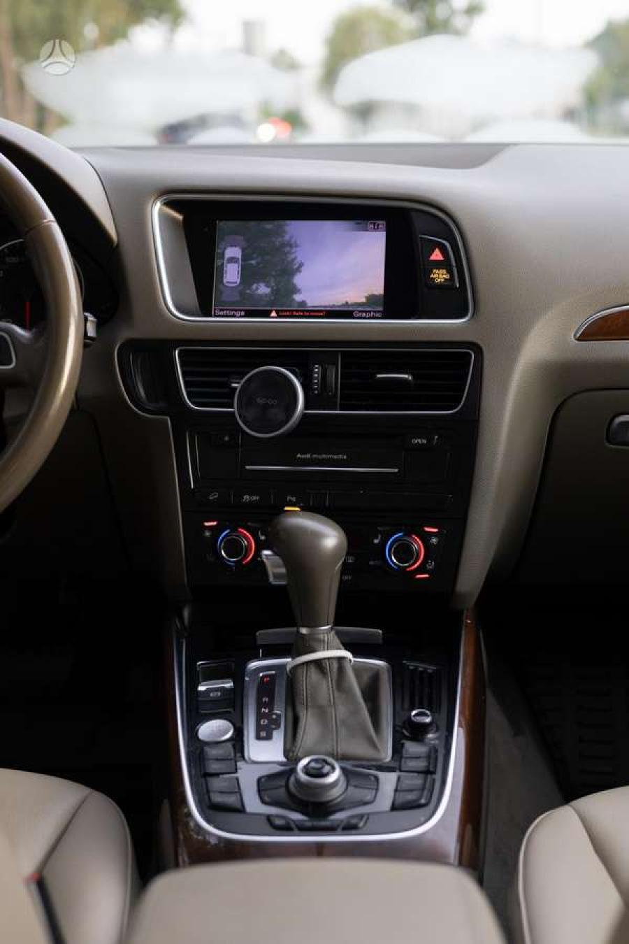 Balts Audi Q5 2012 Šauļi, ar dzinēja tilpumu 3.20 L un nobraukumu 218 tūkst. km par 9500 €, foto 13 vietnē AUTOMOTO.COM.LV