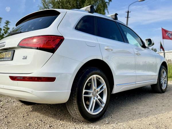 Balts Audi Q5 2012 Šauļi, ar dzinēja tilpumu 2.00 L un nobraukumu 291 tūkst. km par 13400 €, foto 8 vietnē AUTOMOTO.COM.LV