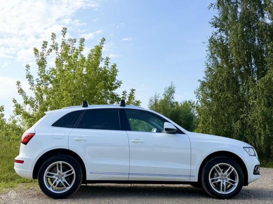Balts Audi Q5 2012 Šauļi, ar dzinēja tilpumu 2.00 L un nobraukumu 291 tūkst. km par 13400 €, foto 15 vietnē AUTOMOTO.COM.LV