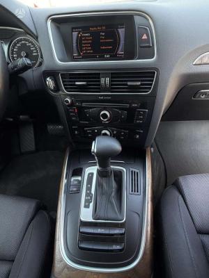 Balts Audi Q5 2012 Šauļi, ar dzinēja tilpumu 2.00 L un nobraukumu 291 tūkst. km par 13400 €, foto 31 vietnē AUTOMOTO.COM.LV