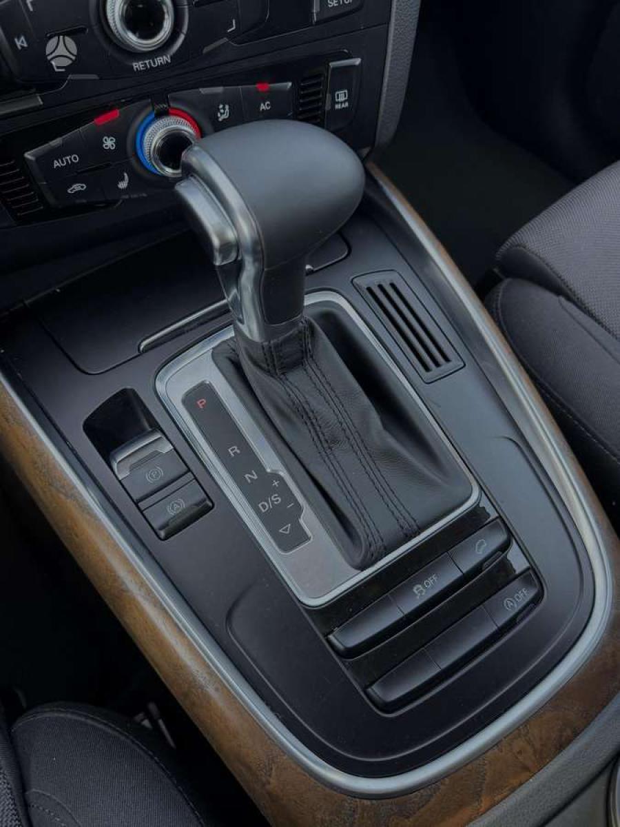 Balts Audi Q5 2012 Šauļi, ar dzinēja tilpumu 2.00 L un nobraukumu 291 tūkst. km par 13400 €, foto 34 vietnē AUTOMOTO.COM.LV