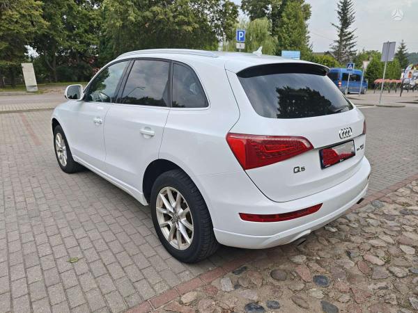 White Audi Q5 2012 in Vilnius, with an engine capacity of 1.98 L and mileage of 152 thousand km for 11400 €, photo 6 on AUTOMOTO.COM.LV