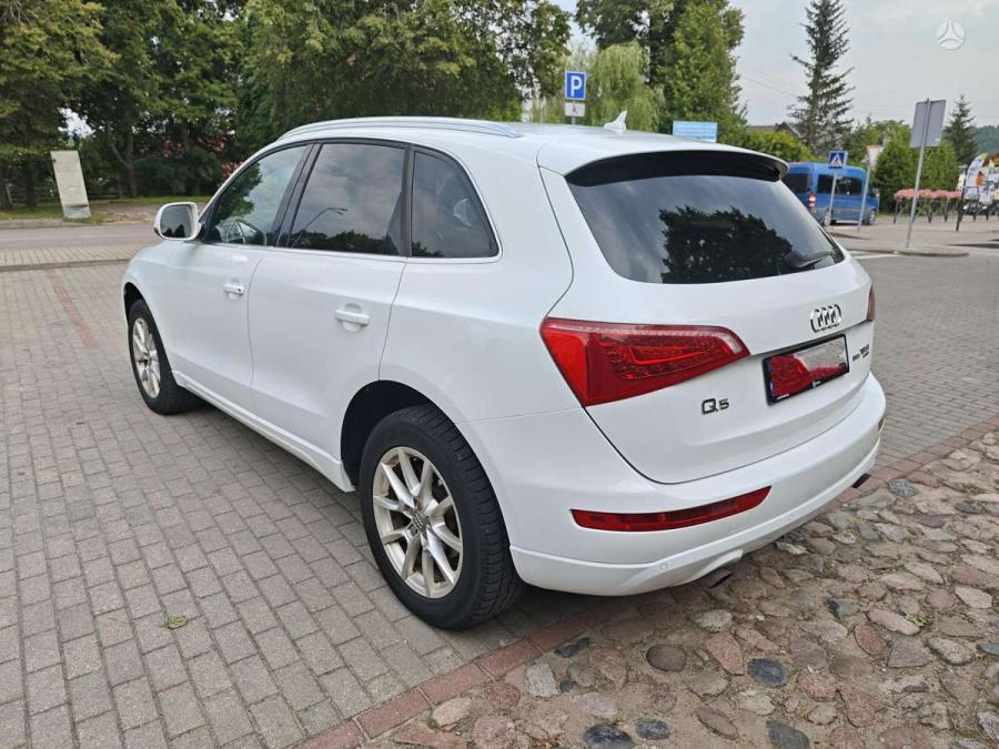 Белый Ауди Ку 5 2012 в Вильнюс, объемом двигателя 1.98 л и пробегом 152 тыс. км за 11400 €, фото 7 на AUTOMOTO.COM.LV