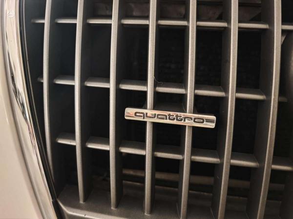 White Audi Q5 2012 in Vilnius, with an engine capacity of 1.98 L and mileage of 152 thousand km for 11400 €, photo 8 on AUTOMOTO.COM.LV