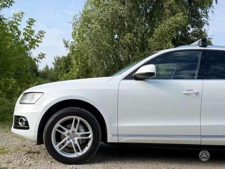 White Audi Q5 2012 in Siauliai, with an engine capacity of 1.97 L and mileage of 291 thousand km for 13400 €, photo 12 on AUTOMOTO.COM.LV